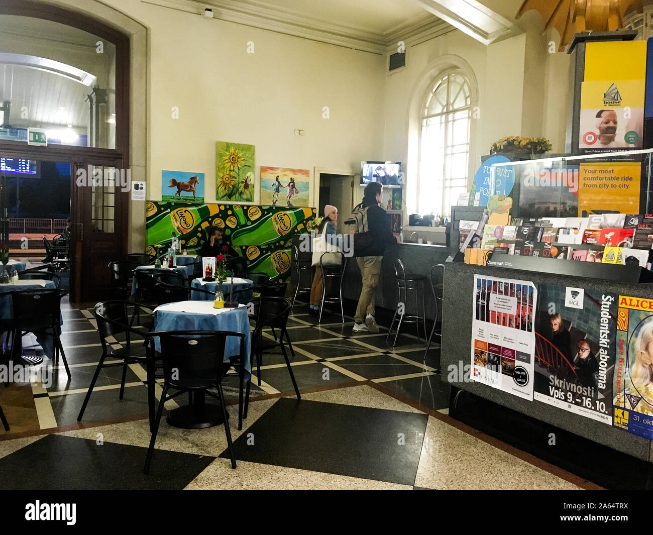 Buffet de gare hi-res stock photography and images - Alamy