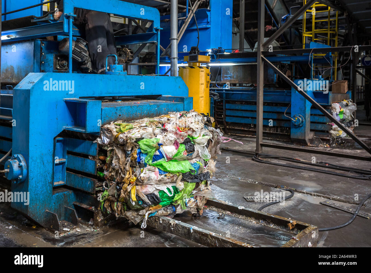 Equipment for pressing debris sorting material to be processed in ...