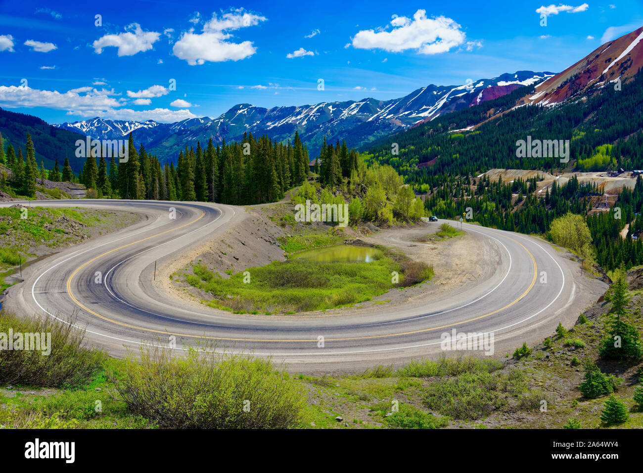 Red mountain pass hi-res stock photography and images - Alamy