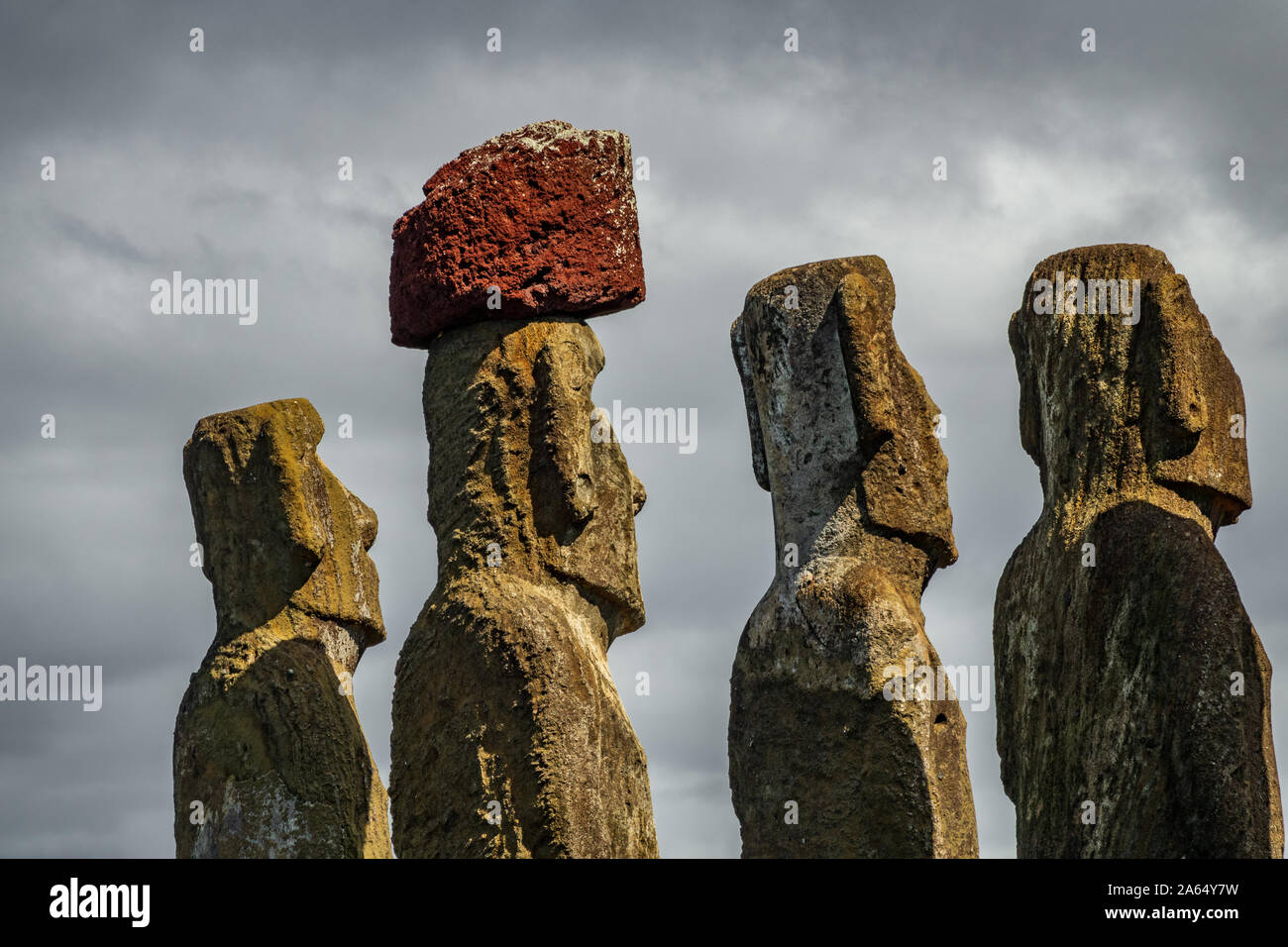 Moai easter island stormy hi-res stock photography and images - Alamy