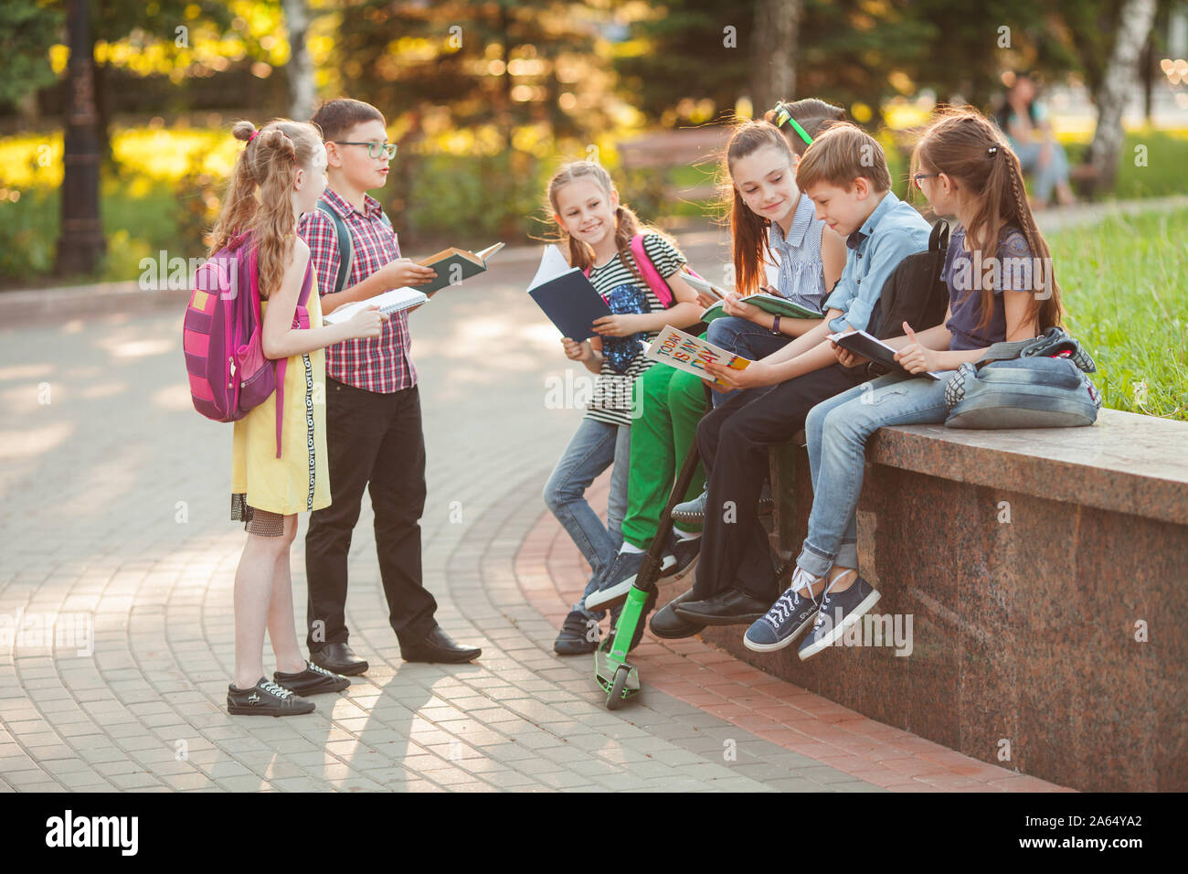 a group of children goes to college Stock Photo - Alamy