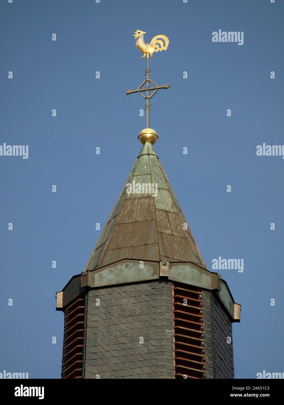 Golden weathercock hi-res stock photography and images - Alamy