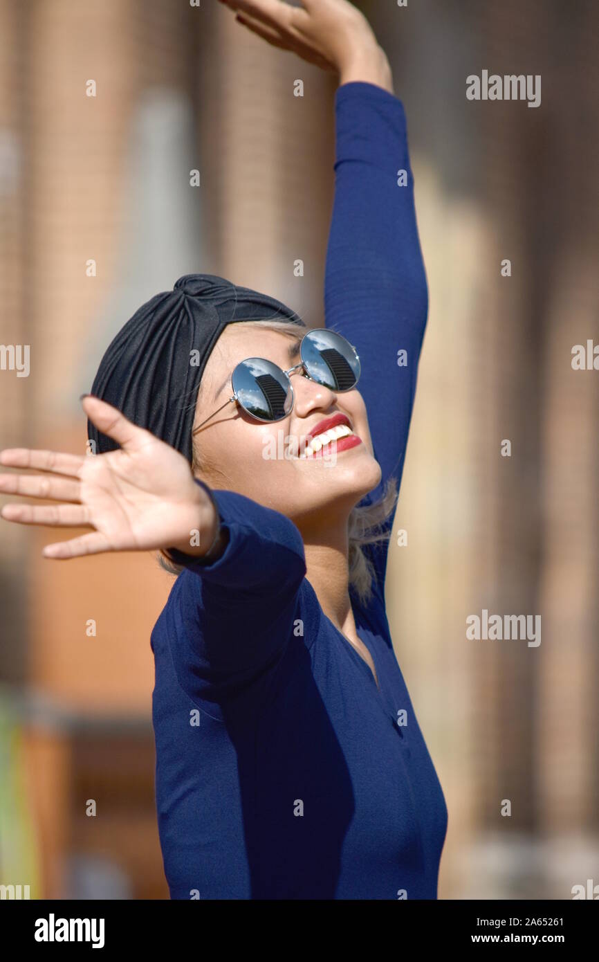 Free Minority Muslim Female Islamic Woman Stock Photo - Alamy