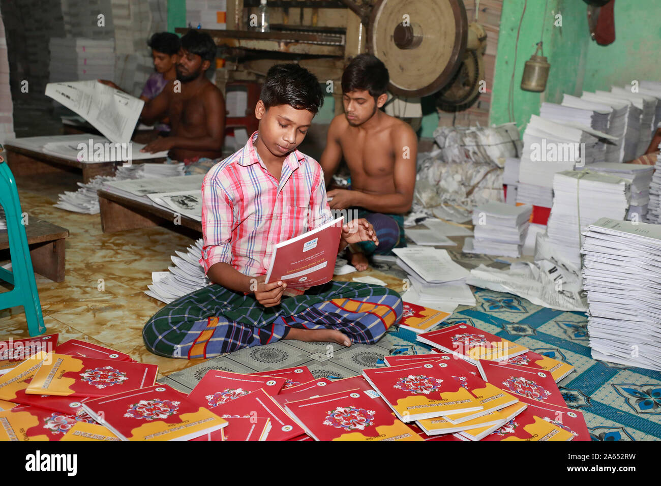 Editorial binding hi-res stock photography and images - Alamy