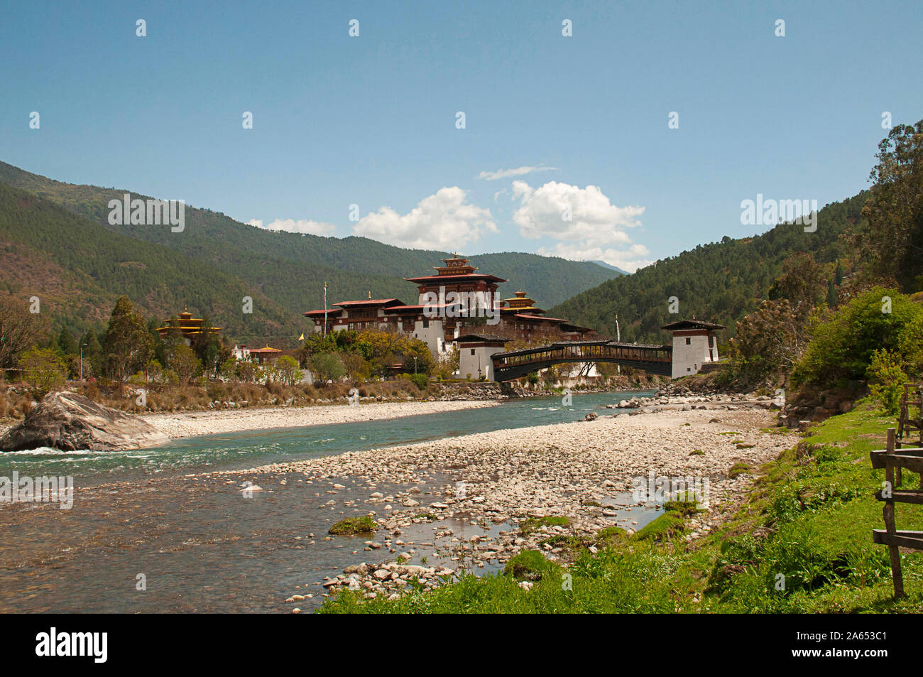 Traditional building in Punakha Dzong in Bhutan Stock Photo - Alamy