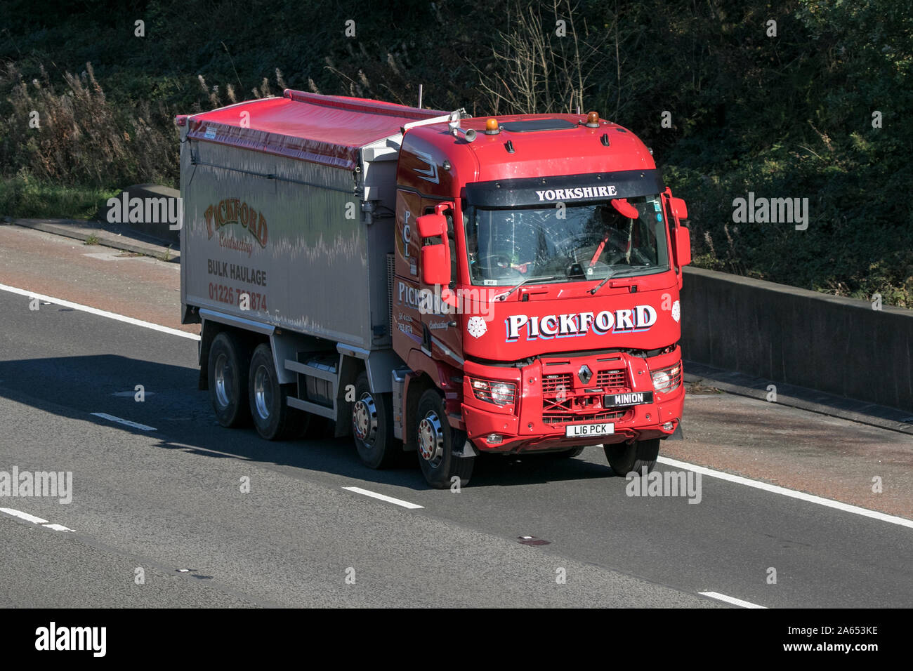 Rigid Truck Stock Photos & Rigid Truck Stock Images - Alamy