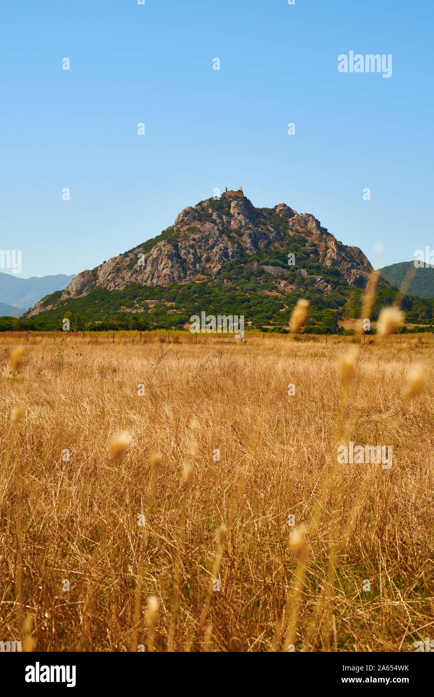 Medieval hilltop castle hi-res stock photography and images - Alamy