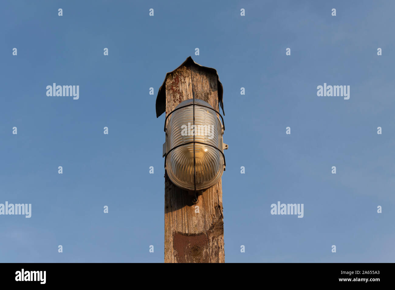 Pathway lighting hi-res stock photography and images - Alamy