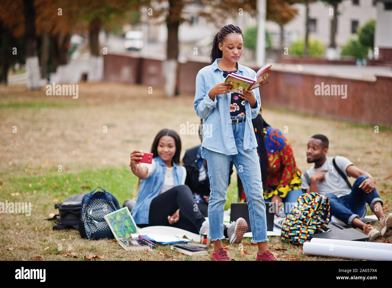 African exchange student hi-res stock photography and images - Alamy