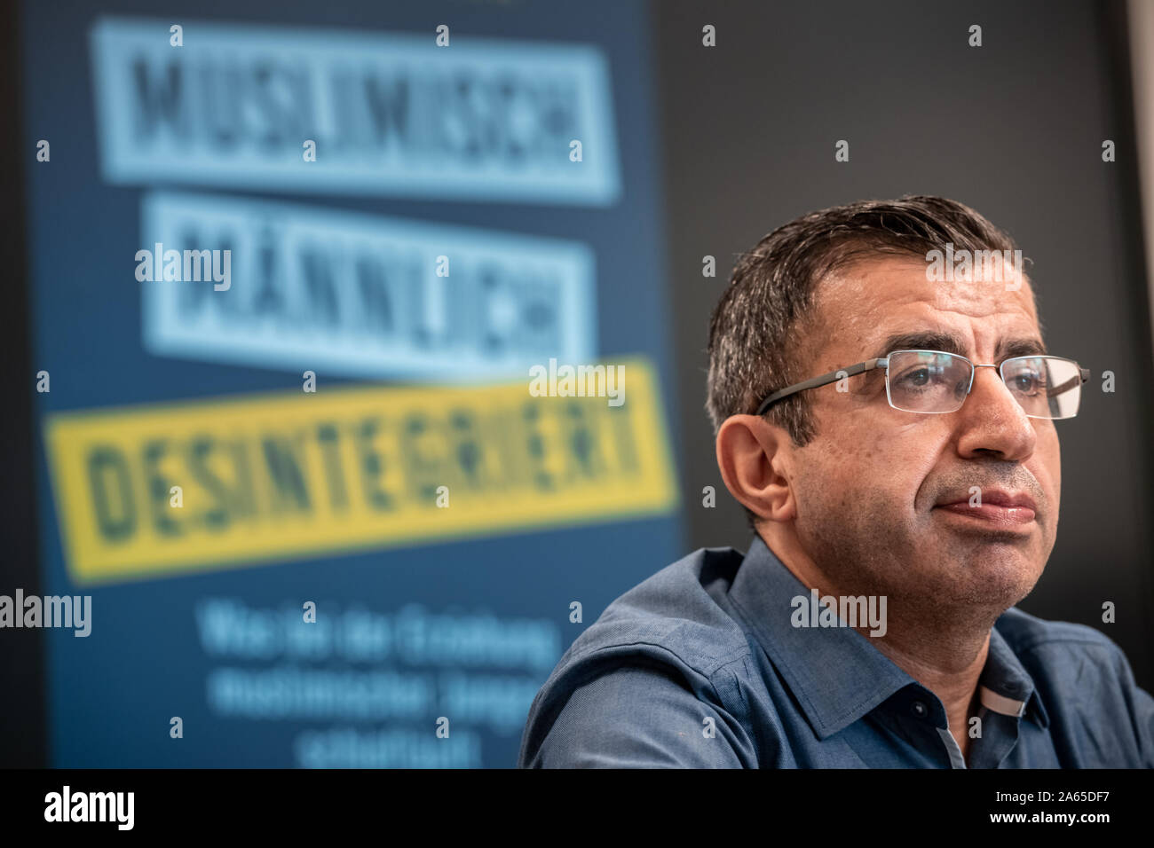 Muslim university germany hi-res stock photography and images - Alamy