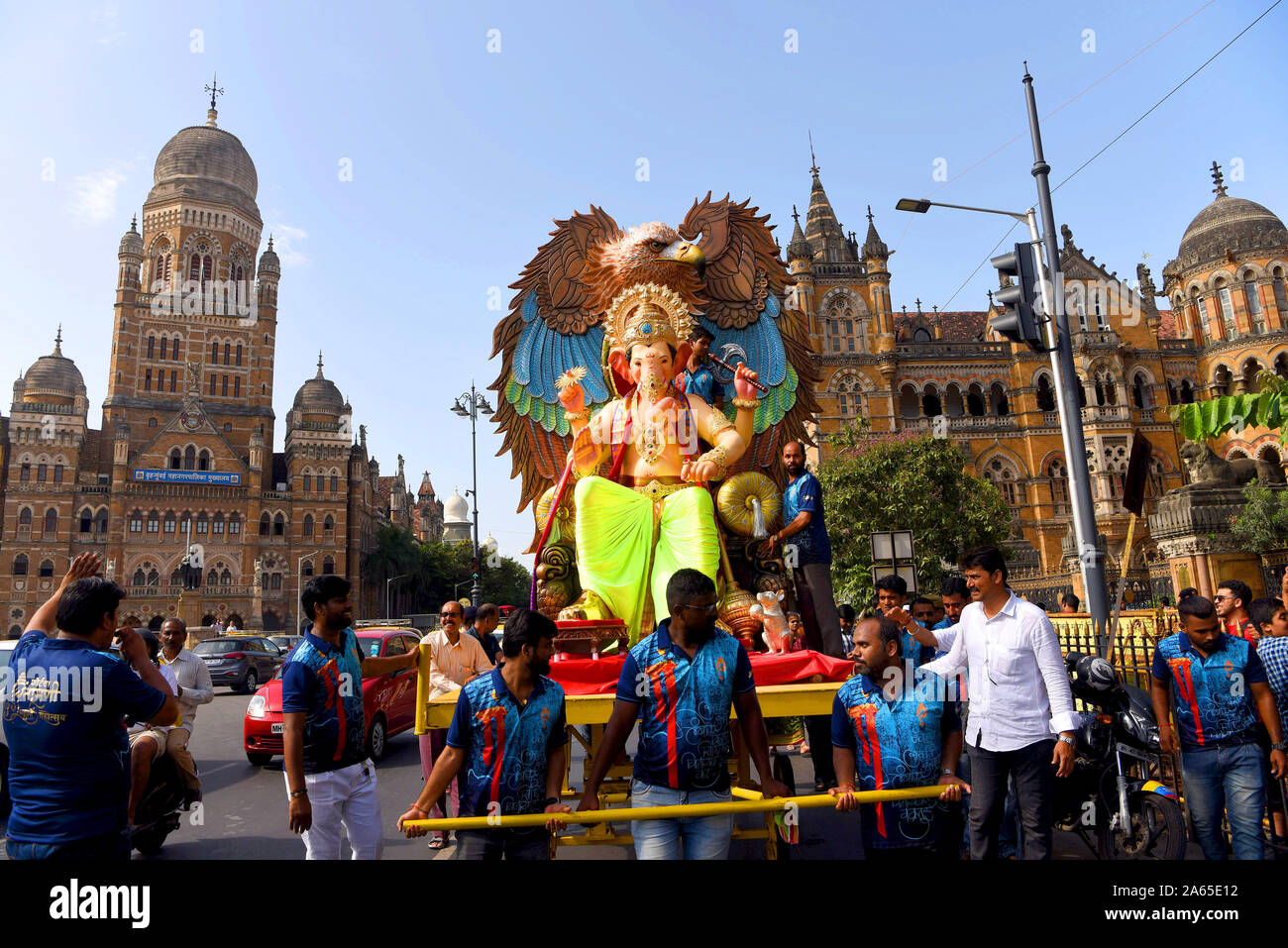 Lord Ganpati idol procession, Ganesha festival, Chhatrapati Shivaji ...