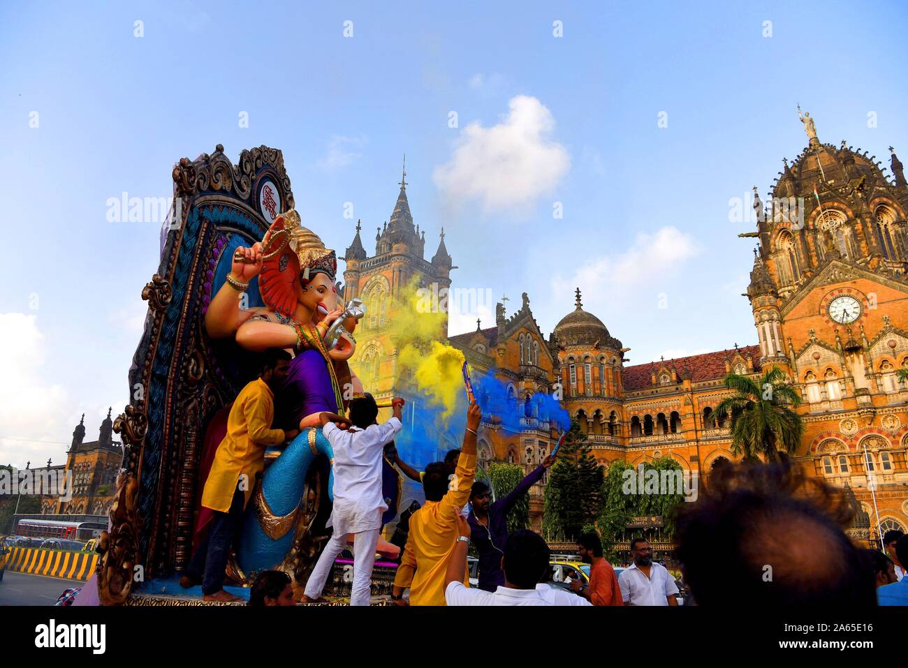 Lord Ganpati idol procession, Ganesha festival, Chhatrapati Shivaji ...