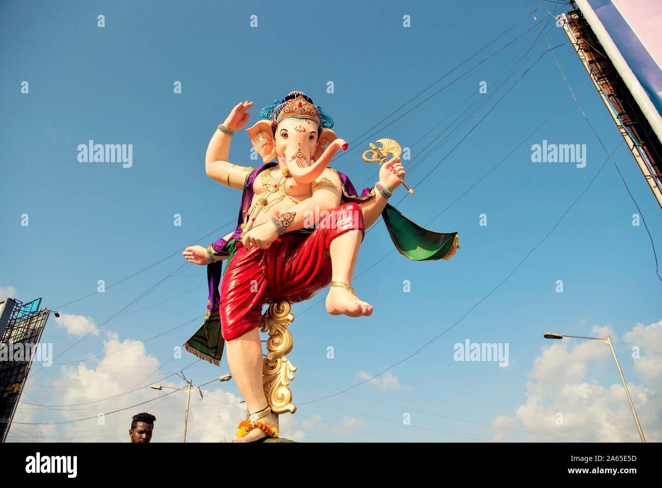 Dancing Lord Ganpati idol procession, Ganesha festival, Mumbai ...