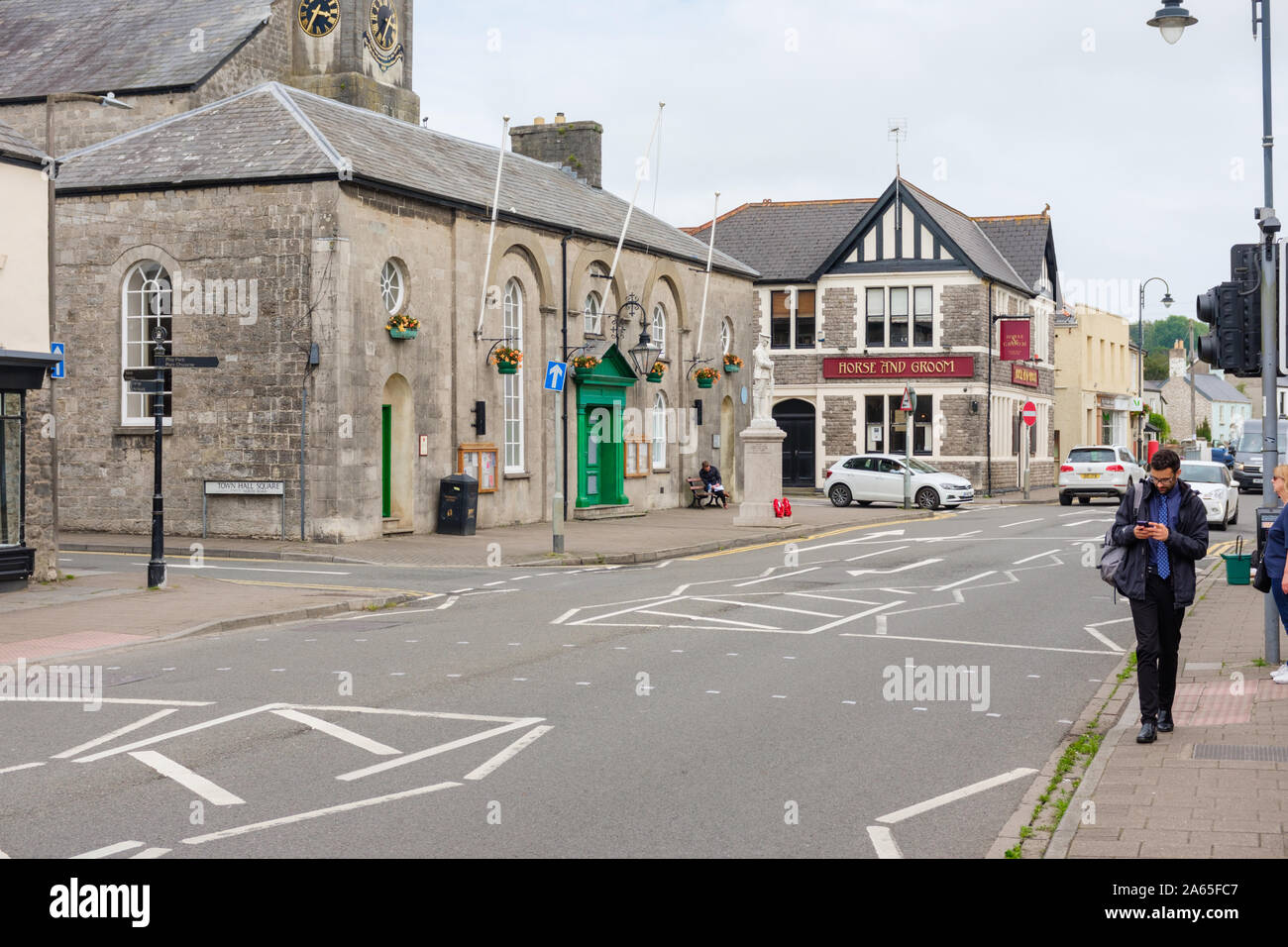 Cowbridge high street hi-res stock photography and images - Alamy