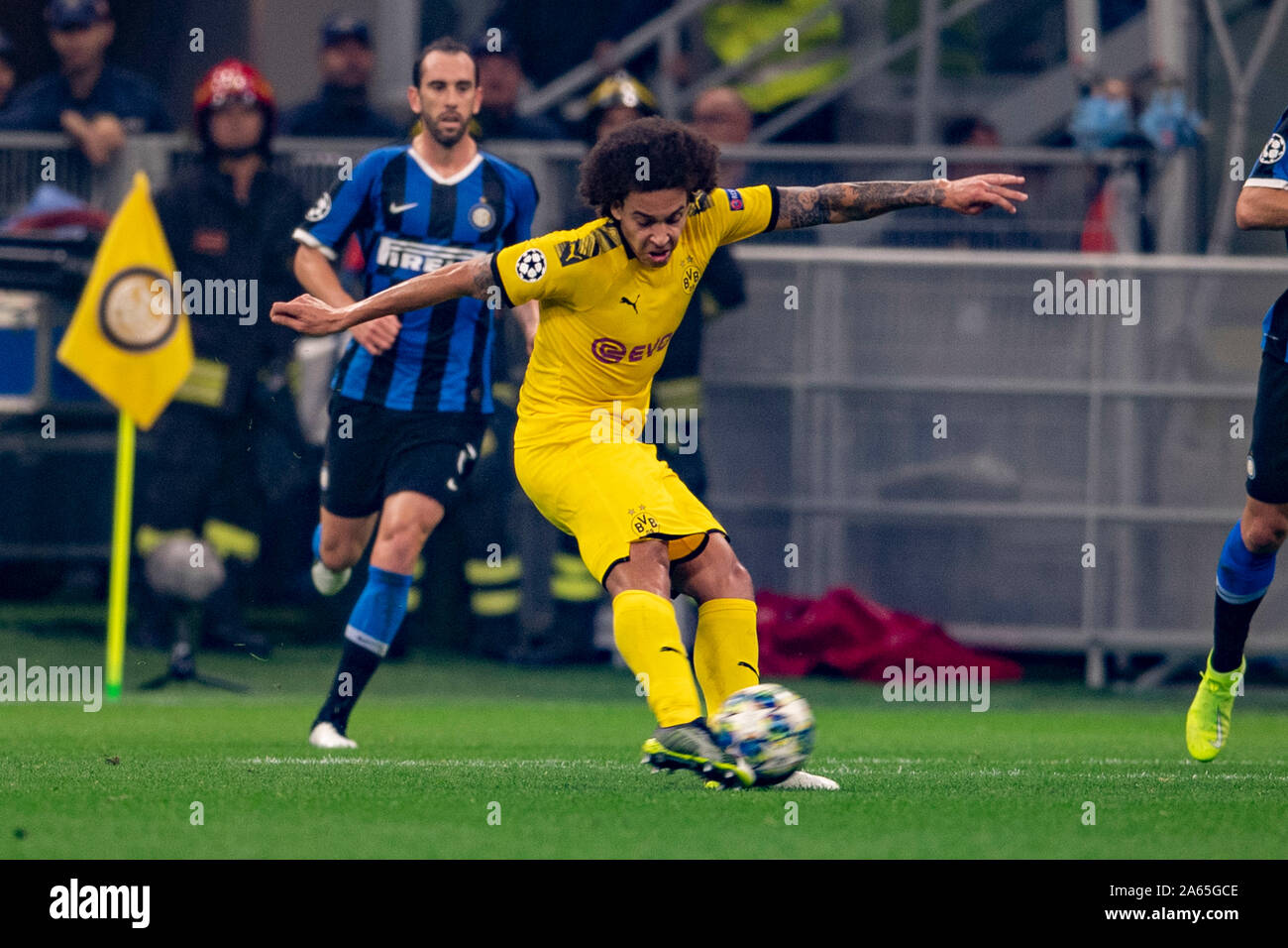 Axel Witsel Borussia High Resolution Stock Photography and Images - Alamy
