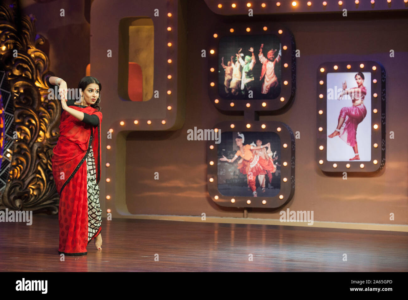Bollywood actress Vidya Balan dancing on sets of Nachle Ve Season 3 ...