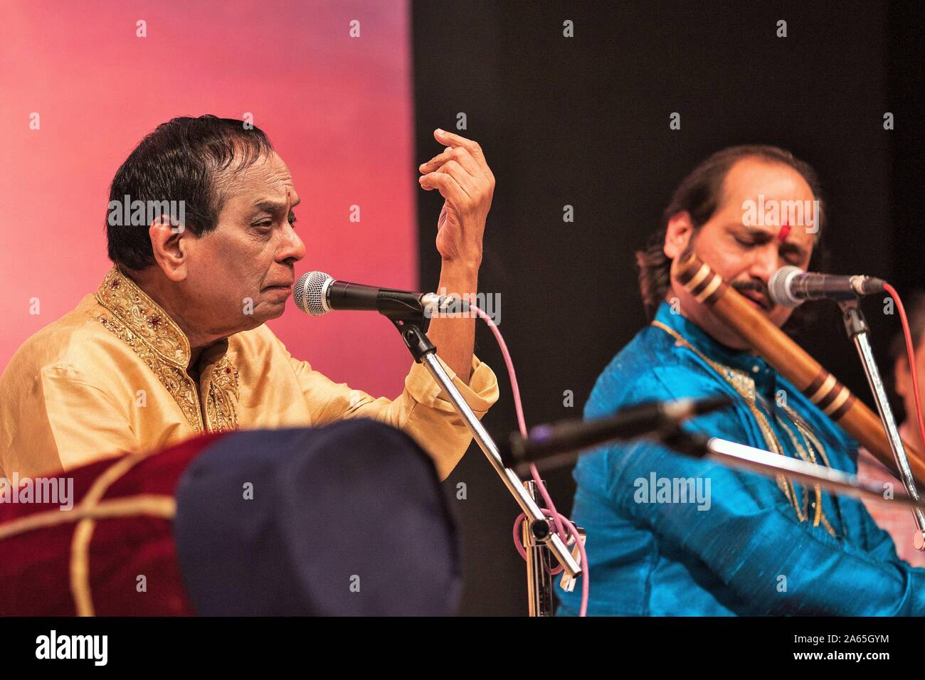 Mangalampalli Balamuralikrishna Indian Carnatic vocalist and Bansuri ...