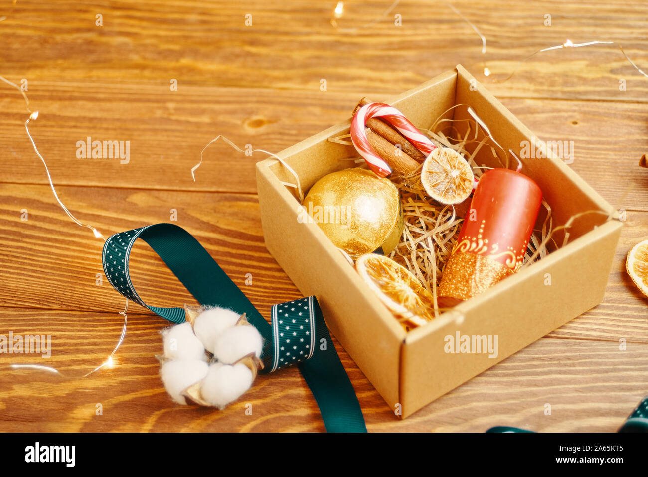 Packing process hi-res stock photography and images - Alamy