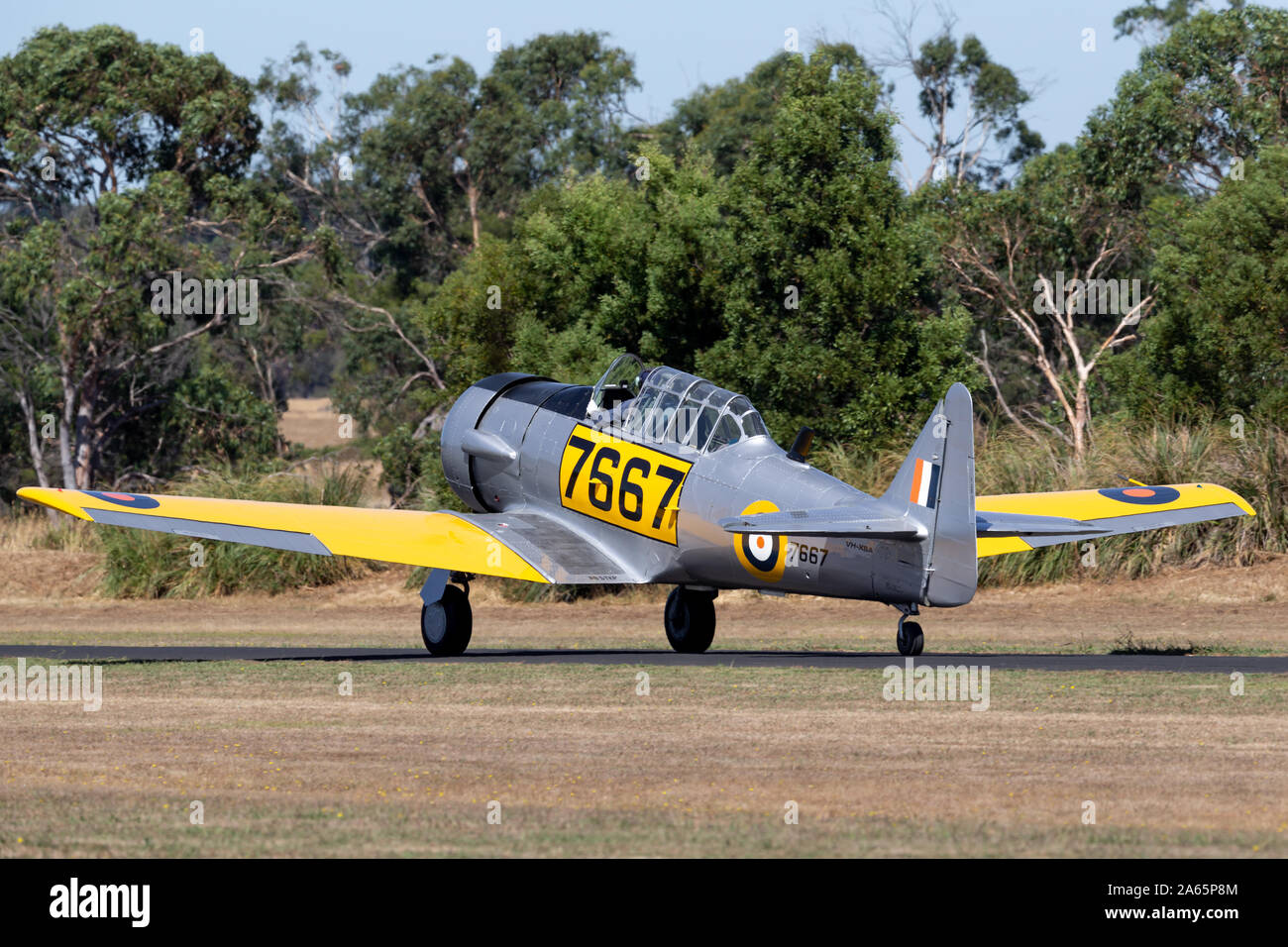 North American Aviation SNJ-4 VH-XSA single engine military training ...