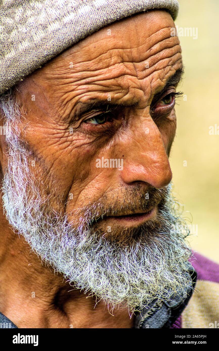 Kashmiri man, Dawar village, Gurez, Bandipora, Kashmir, Union Territory ...