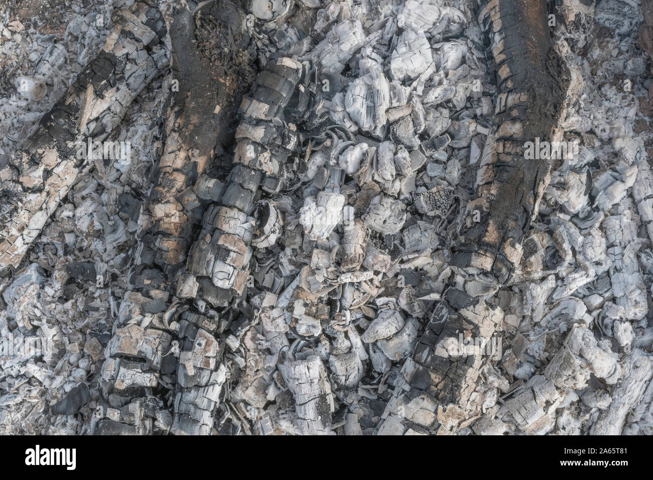 Burnt wood texture hi-res stock photography and images - Alamy