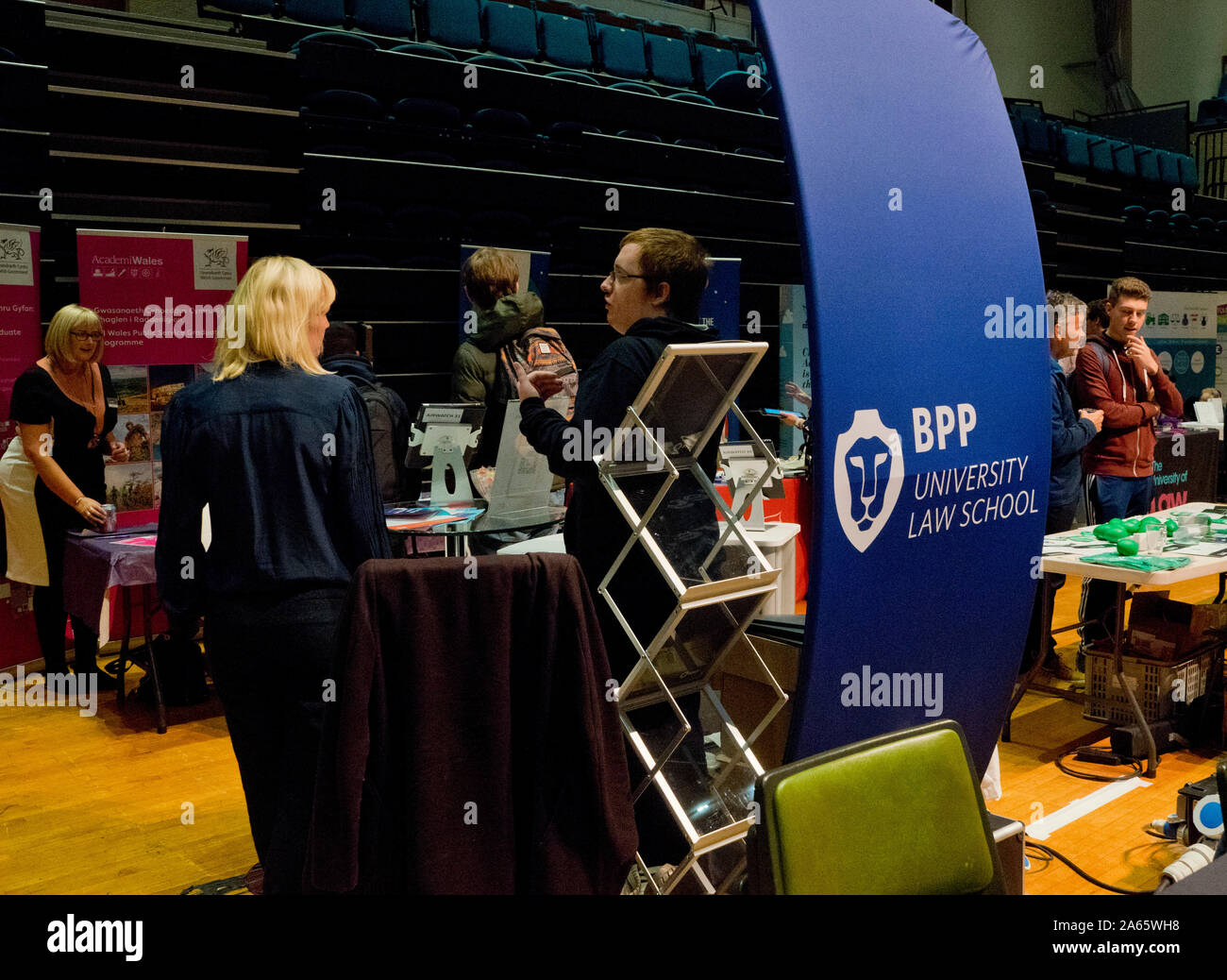 Campus fair hi-res stock photography and images - Alamy