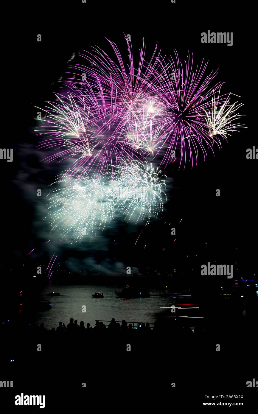Plymouth, Devon fireworks. National Competition Stock Photo - Alamy