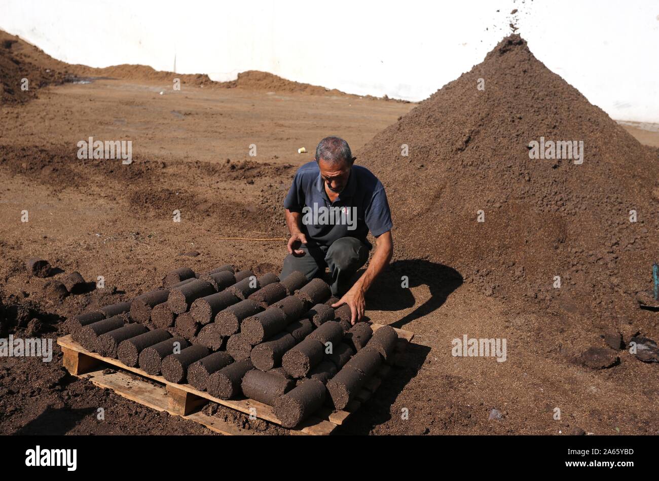 Khan Younis, Gaza Strip, Palestinian Territory. 24th Oct, 2019. A ...