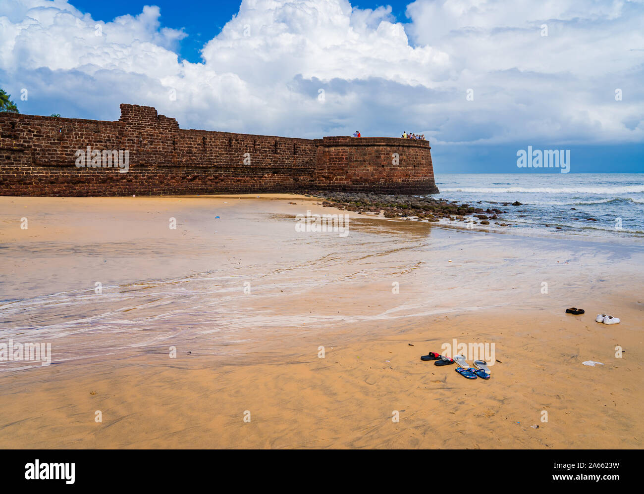India sinquerim beach landscape hi-res stock photography and images - Alamy