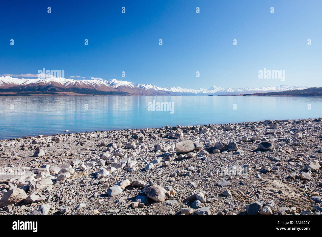Beautiful color lake pukaki hi-res stock photography and images - Alamy