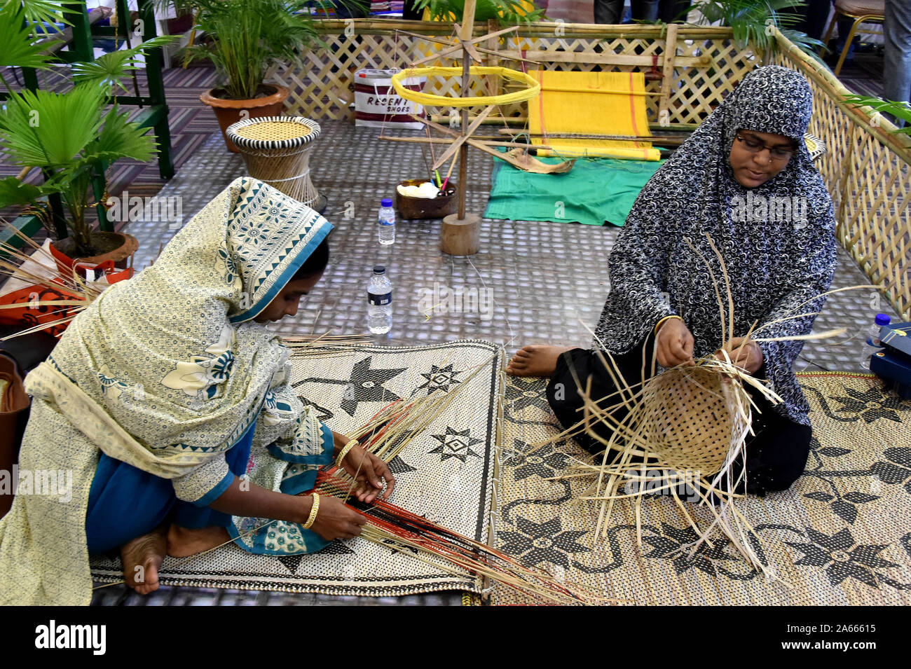 Handloom products hi-res stock photography and images - Alamy