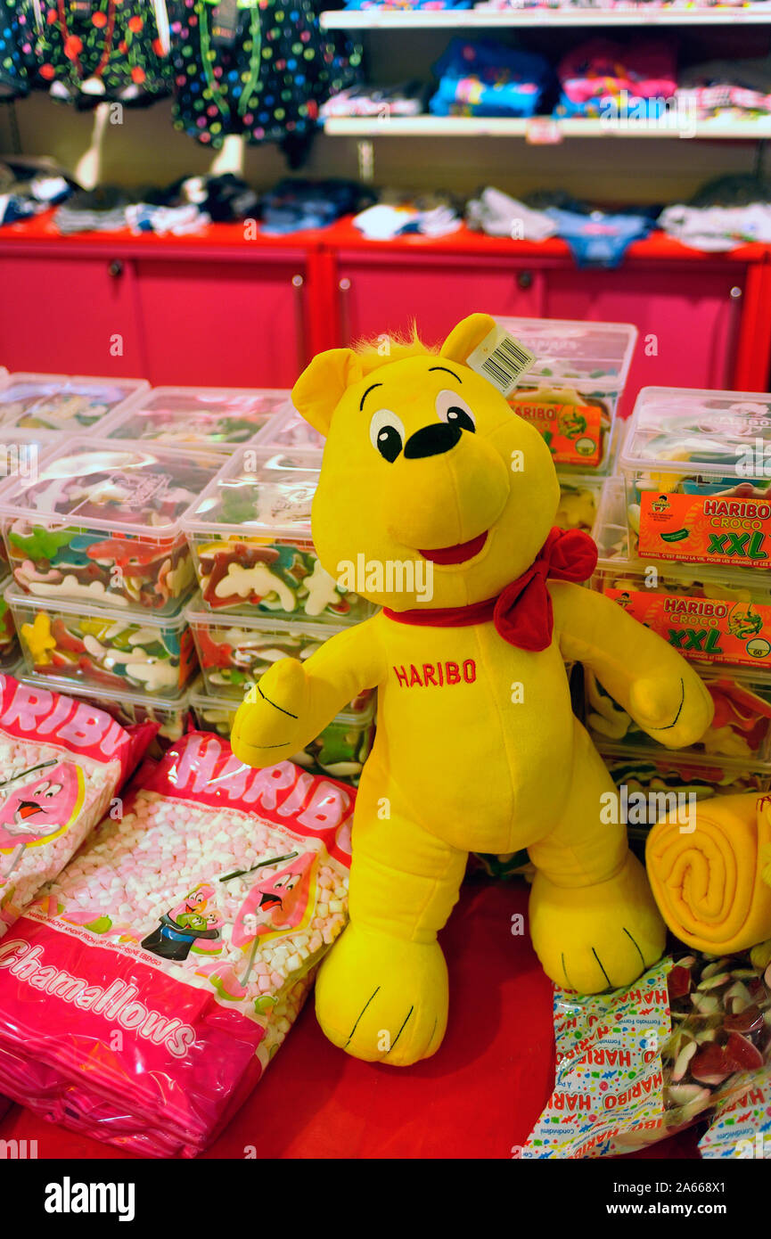Haribo store hi-res stock photography and images - Alamy