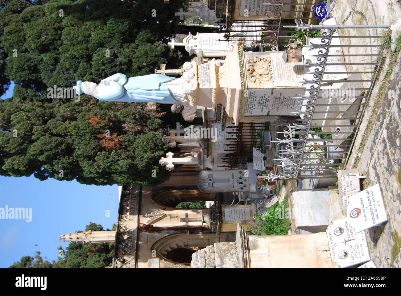Malta, Marsa Cemetery Stock Photo - Alamy