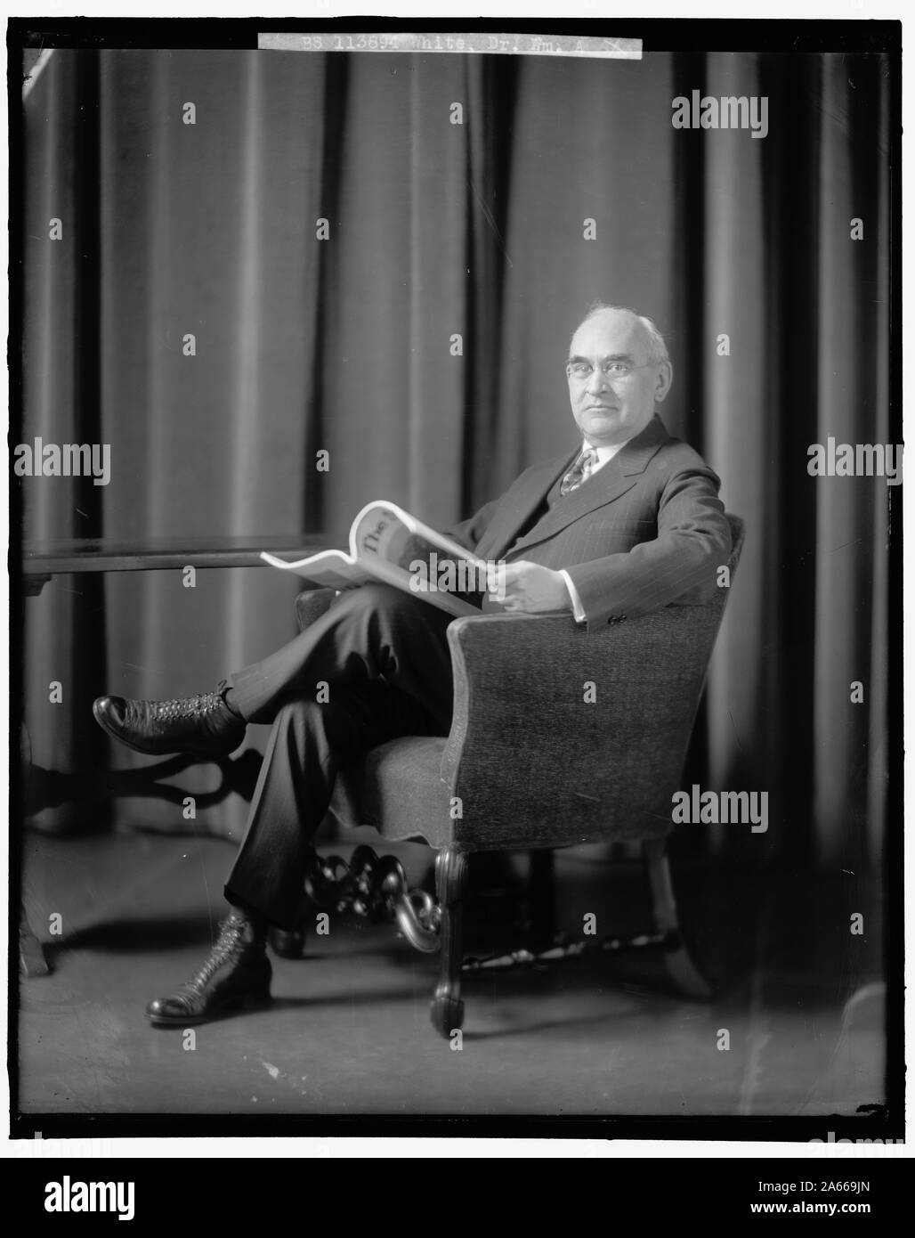 A doctor Black and White Stock Photos & Images - Alamy