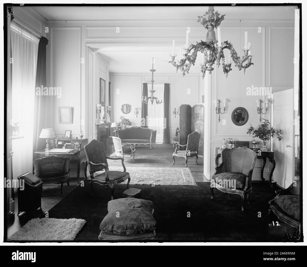 Luxury home decor Black and White Stock Photos & Images - Alamy