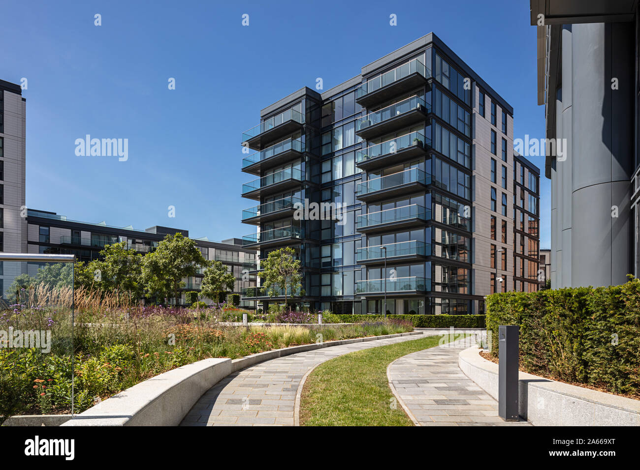 Chelsea Waterfront luxury riverside apartments Stock Photo - Alamy