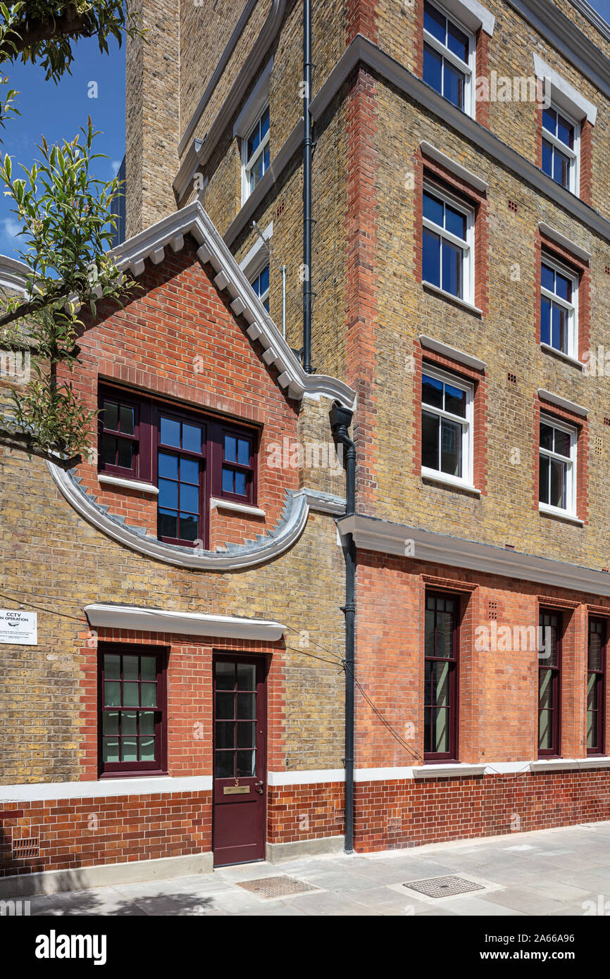 Victorian brickwork detail hi-res stock photography and images - Alamy