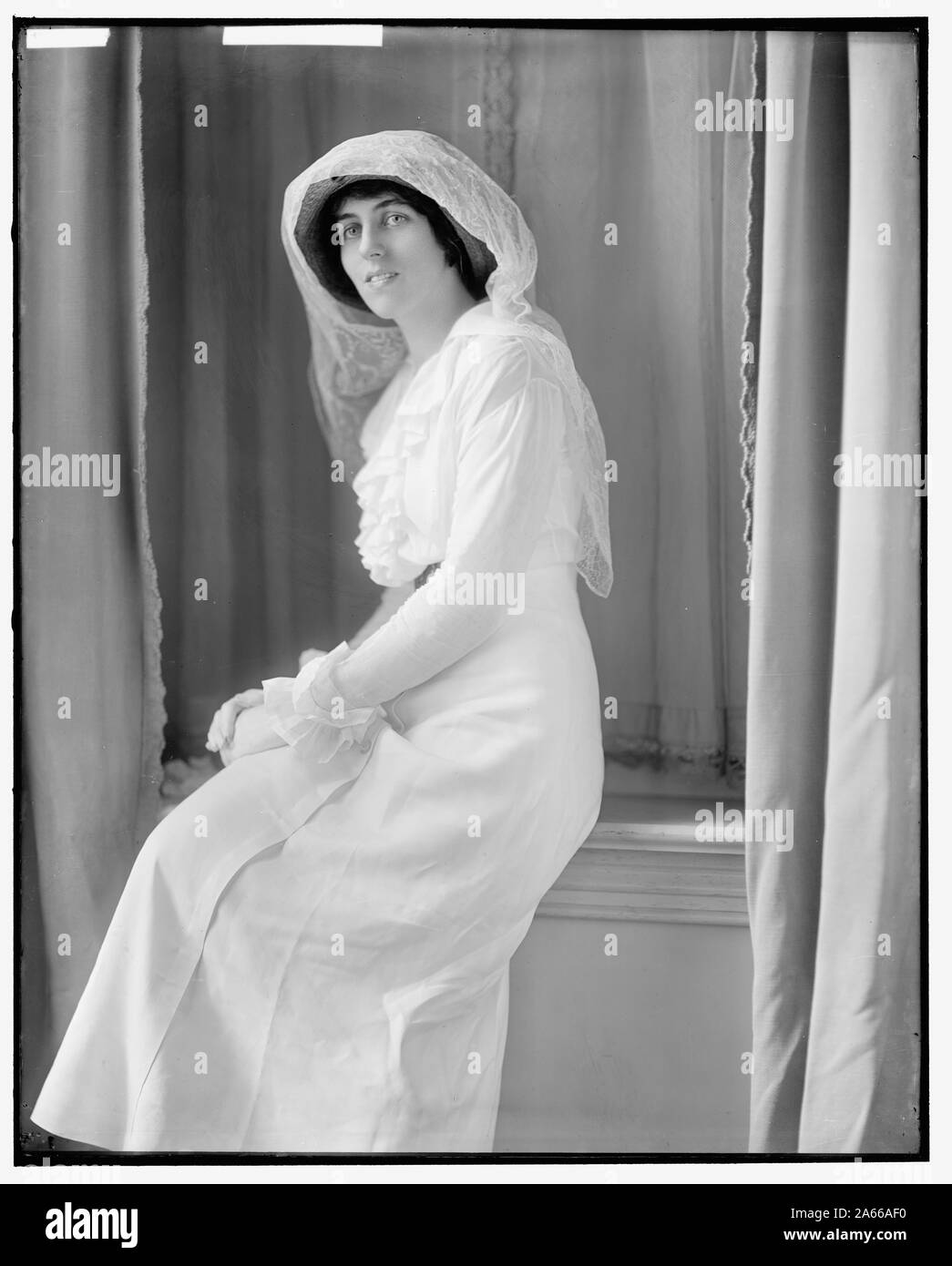 File entry Black and White Stock Photos & Images - Alamy