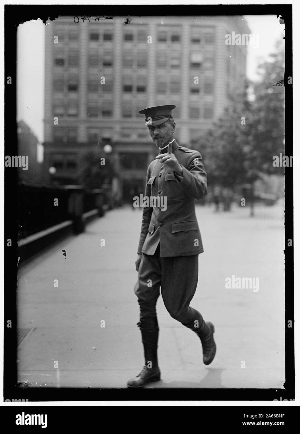 Medical service corps officer Black and White Stock Photos & Images - Alamy