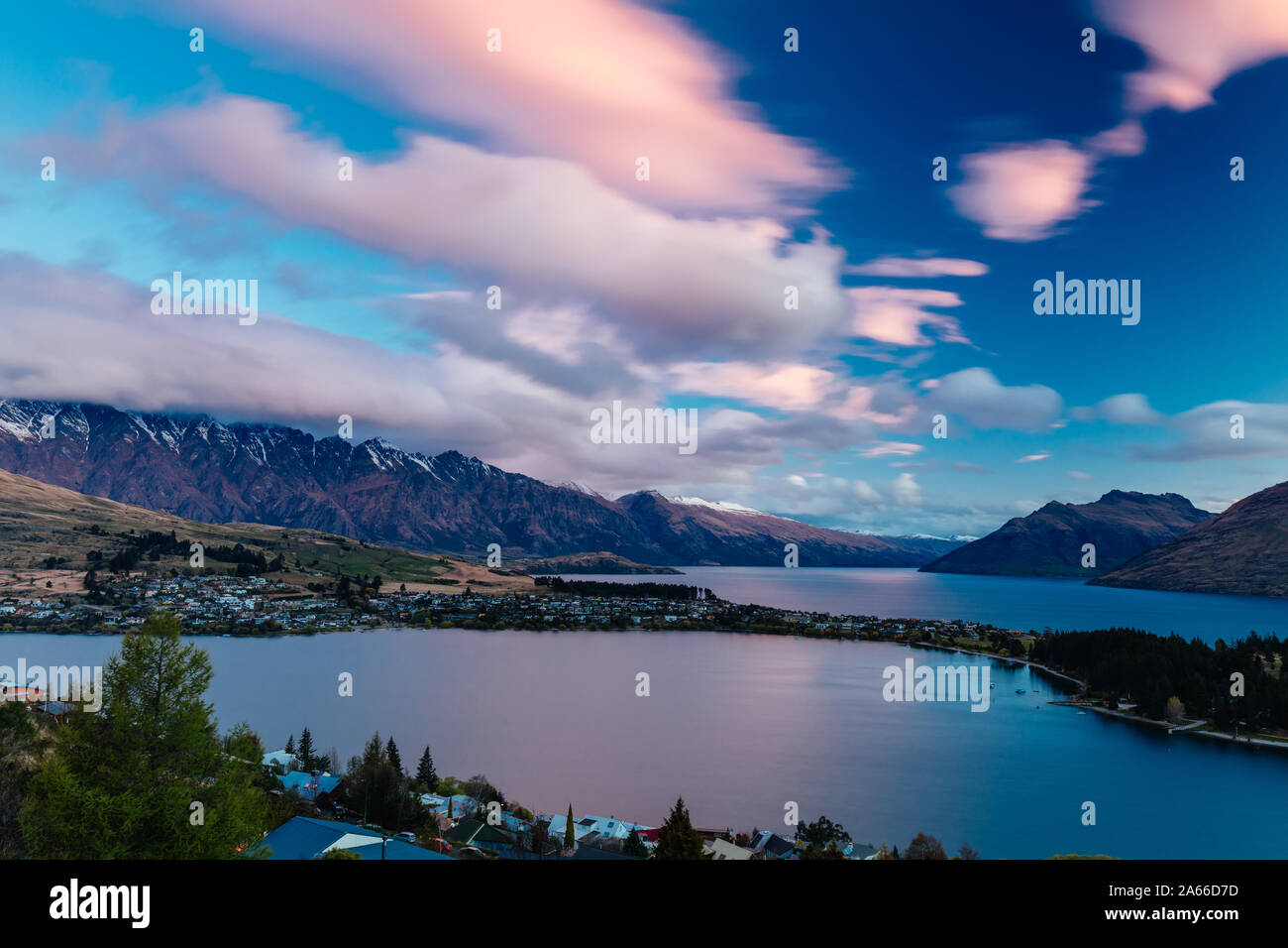 Cecil peak hi-res stock photography and images - Alamy