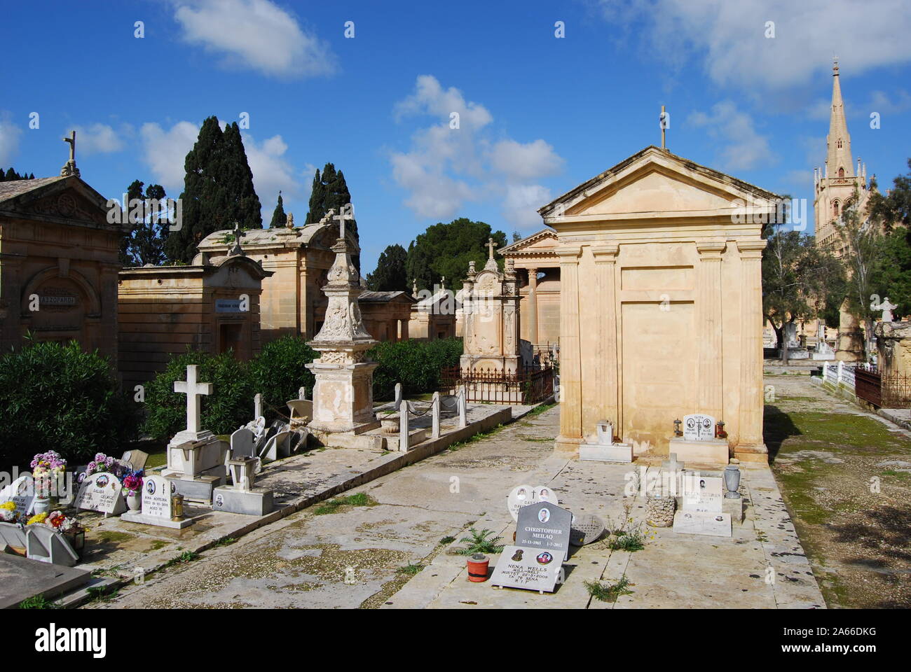 Malta, Marsa Cemetery Stock Photo - Alamy