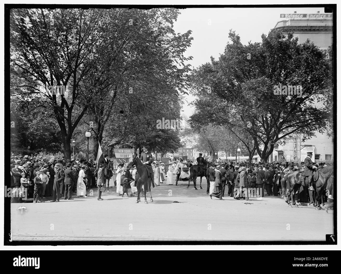 Womens suffrage parade new Black and White Stock Photos & Images - Alamy