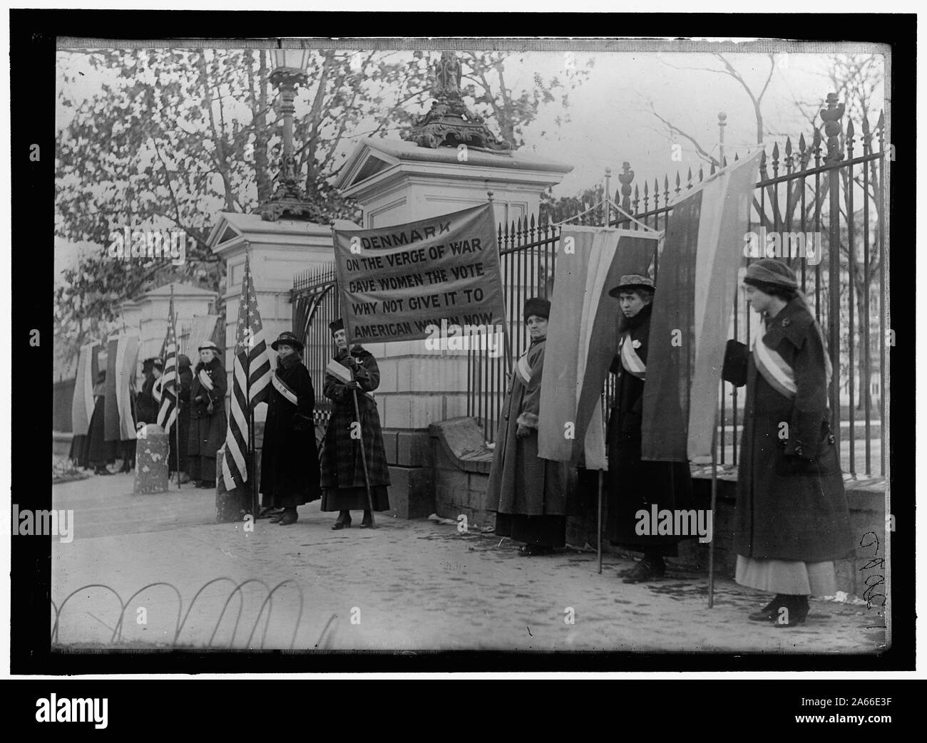 Woman at parade american Black and White Stock Photos & Images - Alamy
