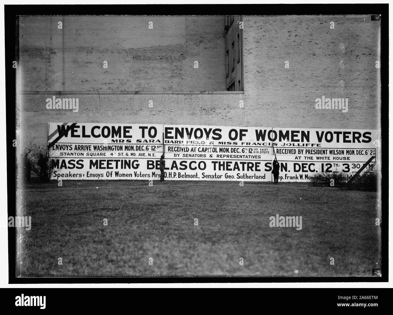 WOMAN SUFFRAGE SIGN: WELCOME TO ENVOYS OF WOMEN VOTERS Stock Photo - Alamy