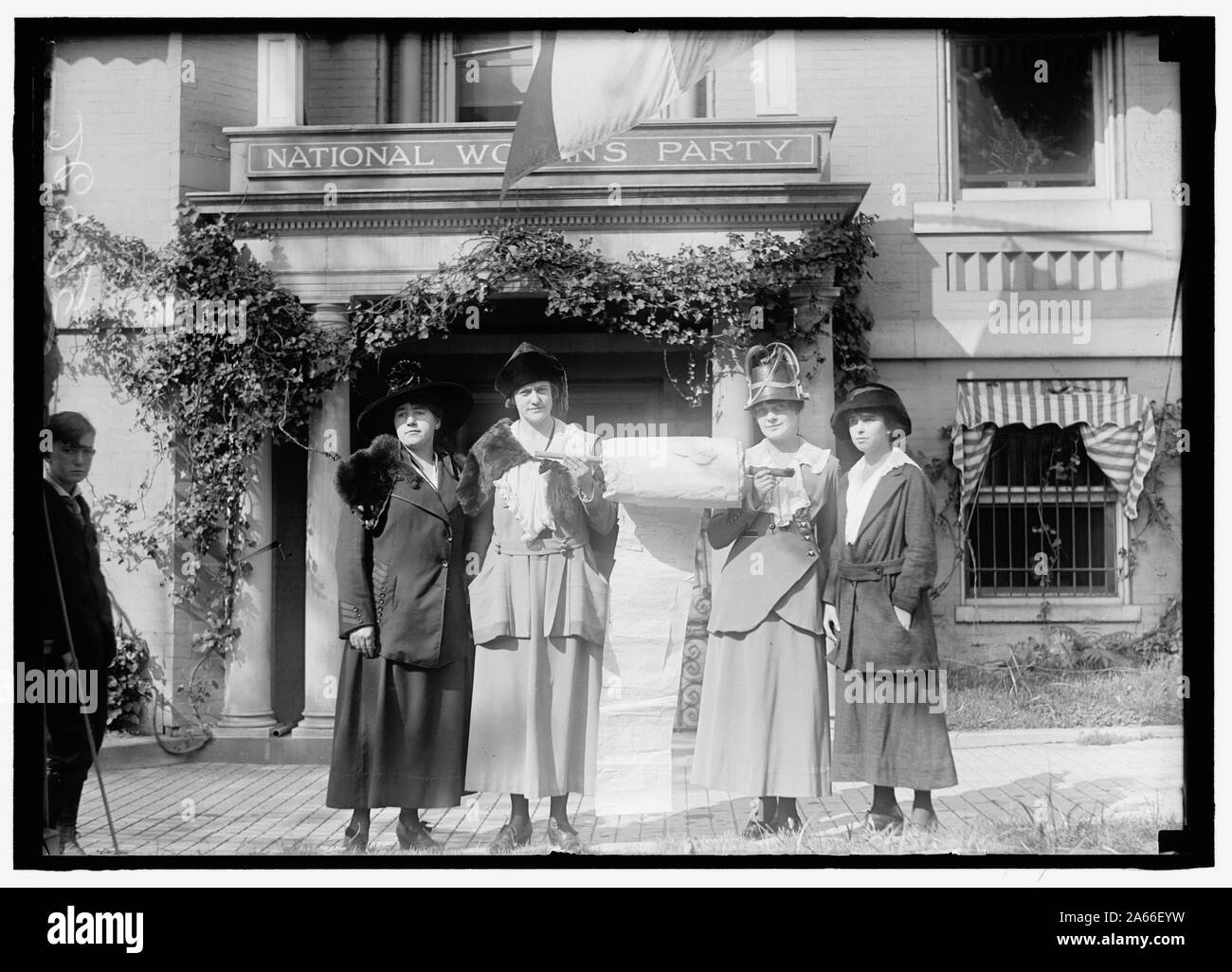 WOMAN SUFFRAGE. SUFFRAGETTES WITH BANNERS Stock Photo - Alamy