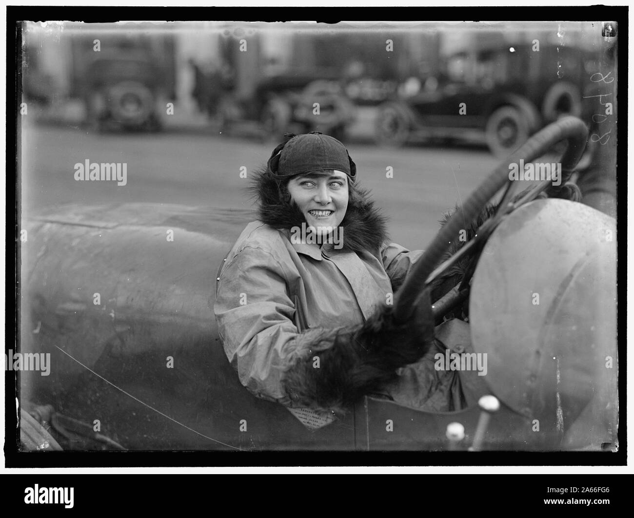 Women race drivers hi-res stock photography and images - Alamy