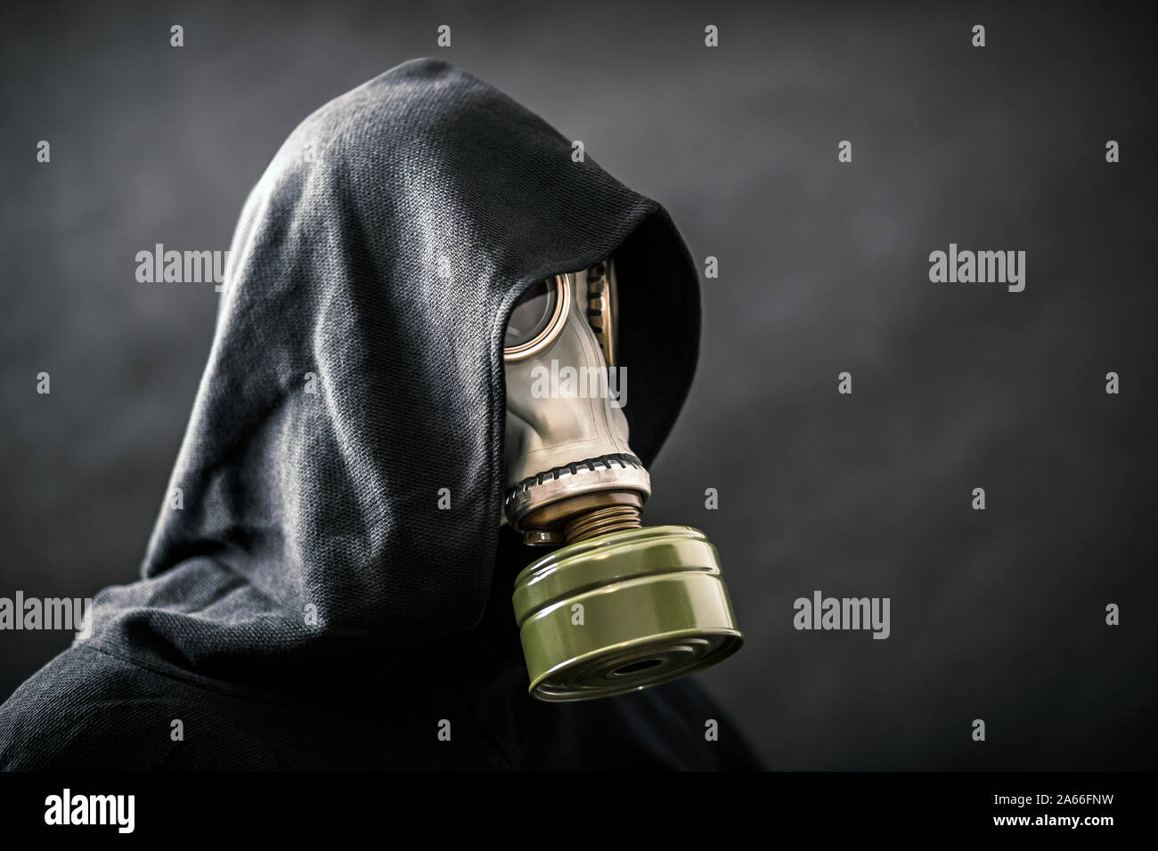 Toxic chemical mask hi-res stock photography and images - Alamy