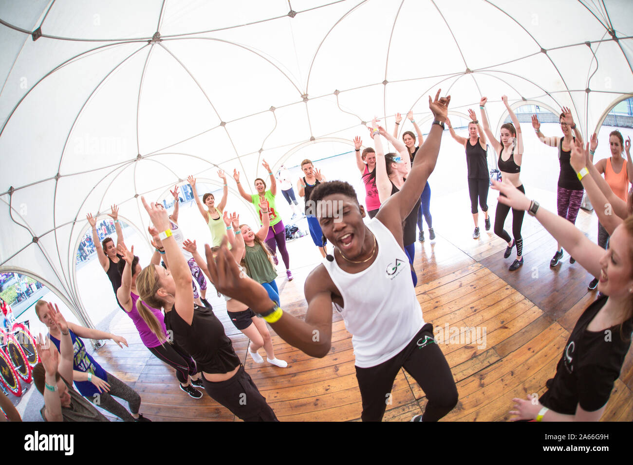 High energy, high impact busy dance class Stock Photo - Alamy