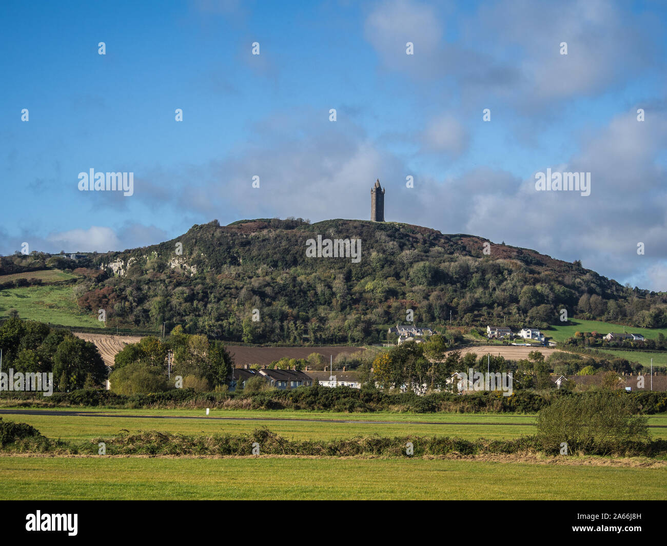 Scrabo tower hi-res stock photography and images - Alamy