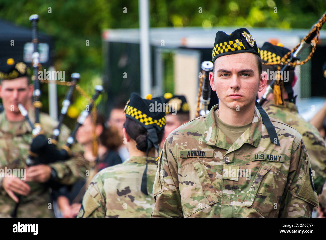 Women army cadet hi-res stock photography and images - Alamy